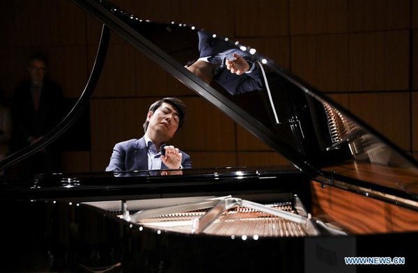 Chinese Pianist Lang Lang Holds Press Conference in New York to Promote ...